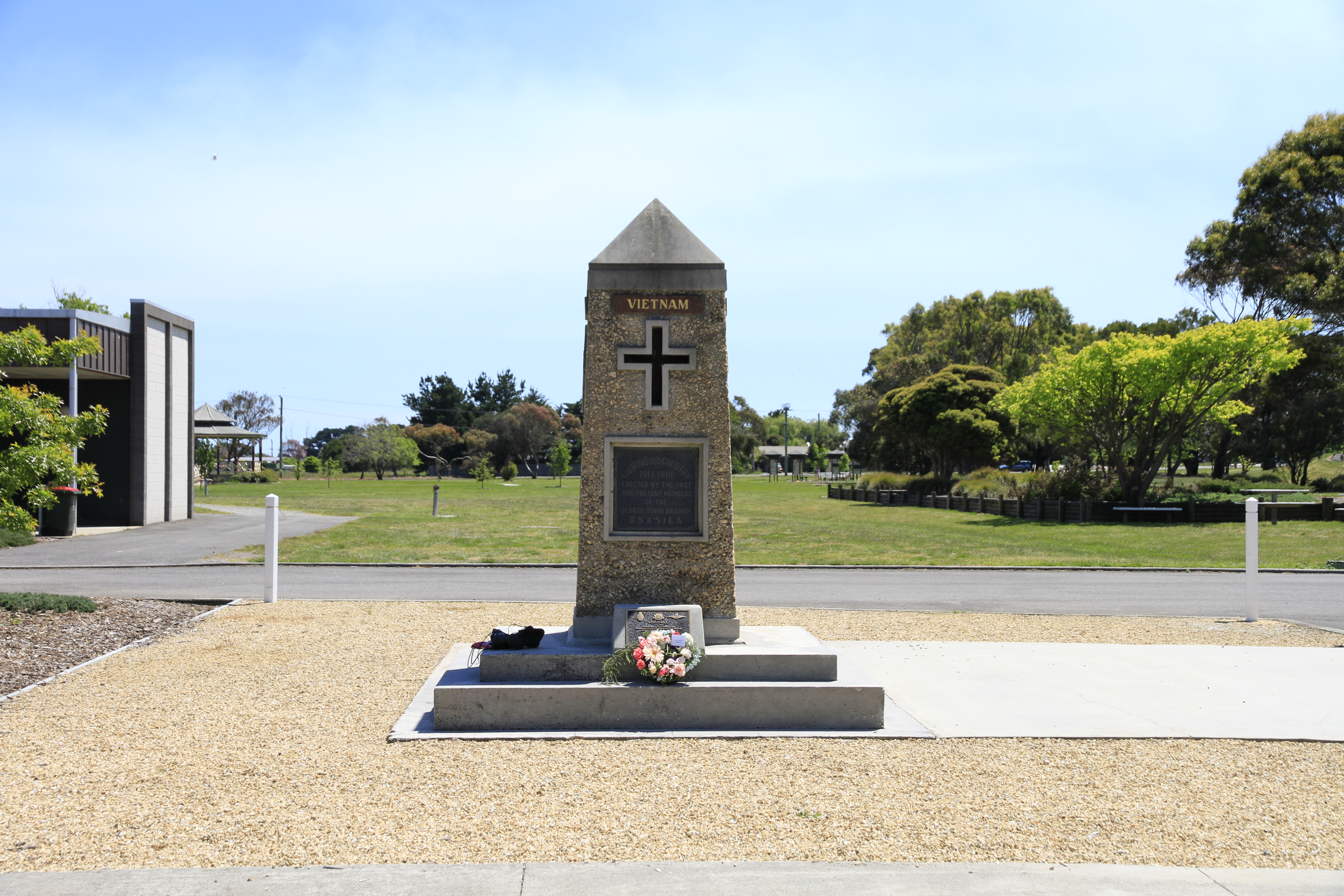 Cenotaph – George Town RSL Sub-Branch
